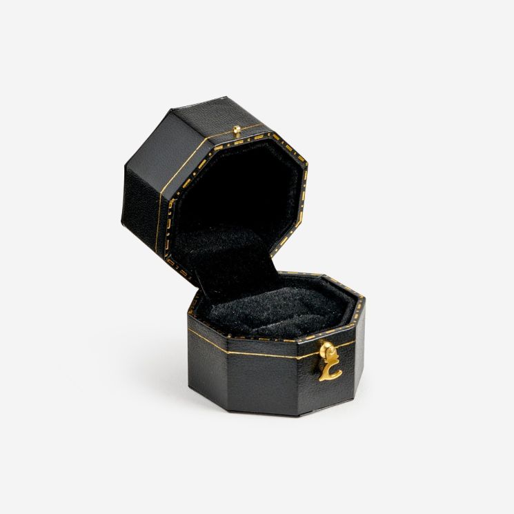 Classic Octagon Vintage Ring Box J7Z